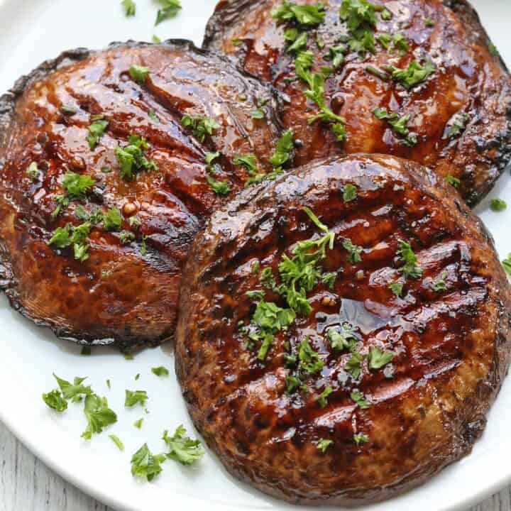 Grilled Portobello Mushrooms with Balsamic Marinade - Healthy Recipes Blog