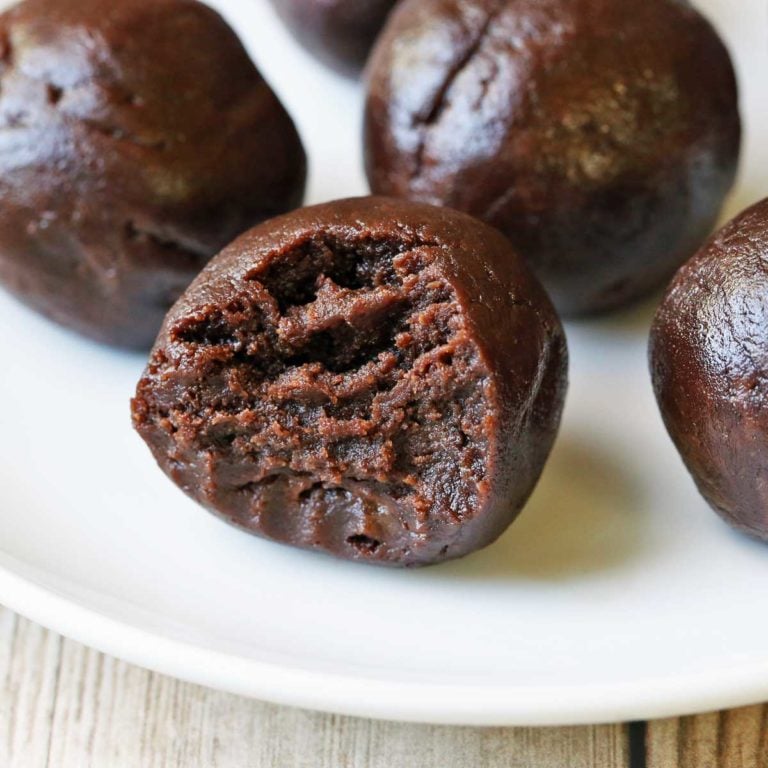 3-Ingredient Fat Bombs (Easy Keto Dessert) - Healthy Recipes Blog