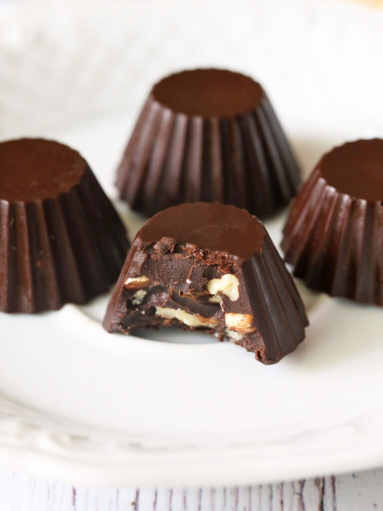 Keto Chocolate with Coconut Oil - Healthy Recipes Blog