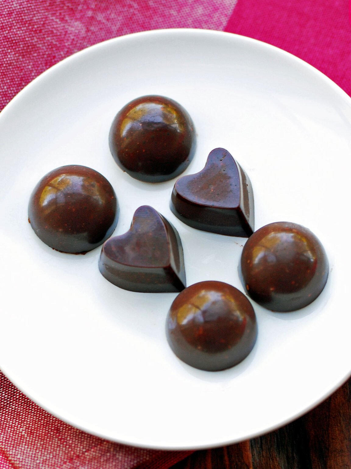 Homemade Chocolate Recipe with Coconut Oil - Healthy Recipes Blog