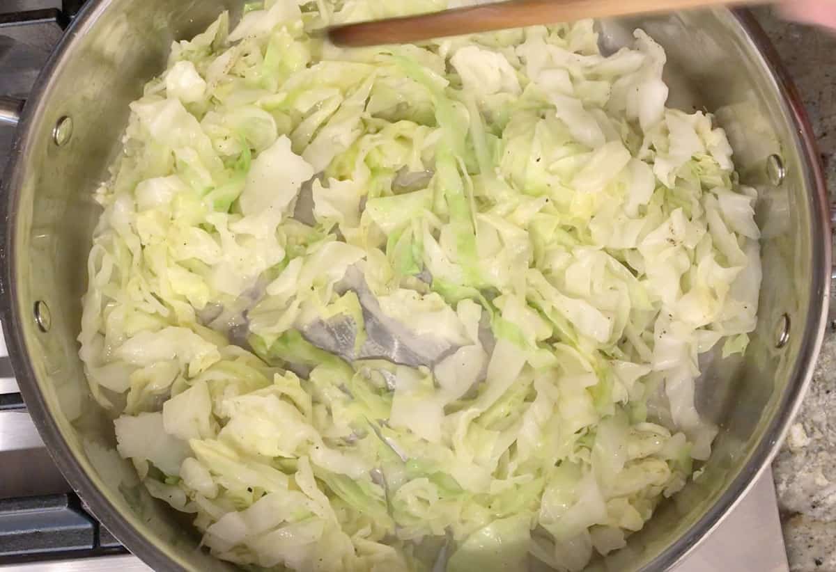 Buttery Steamed Cabbage Recipe - Healthy Recipes Blog
