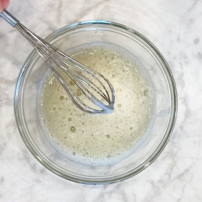 Fluffy Egg White Omelette with Parmesan, Scallions, and Tomatoes ...