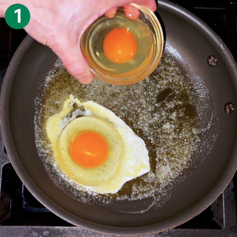 Simple Everyday Fried Eggs Recipe with Tips & Variations - Healthy ...