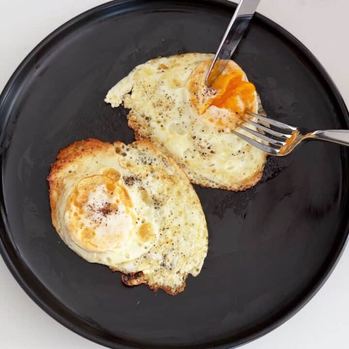 Simple Everyday Fried Eggs Recipe with Tips & Variations - Healthy ...