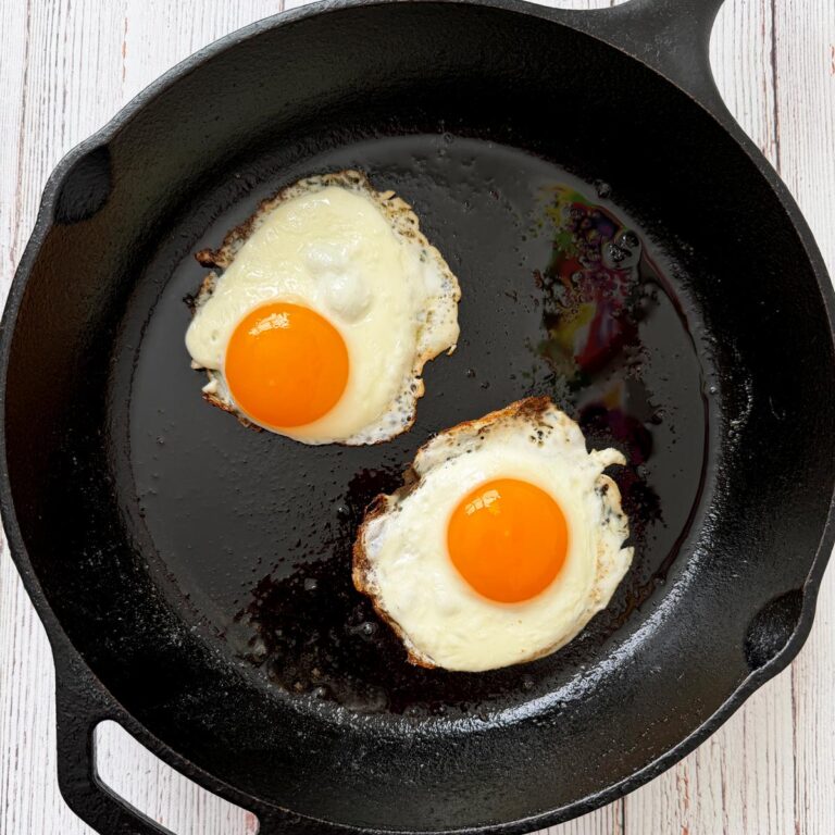 Simple Everyday Fried Eggs Recipe with Tips & Variations - Healthy ...